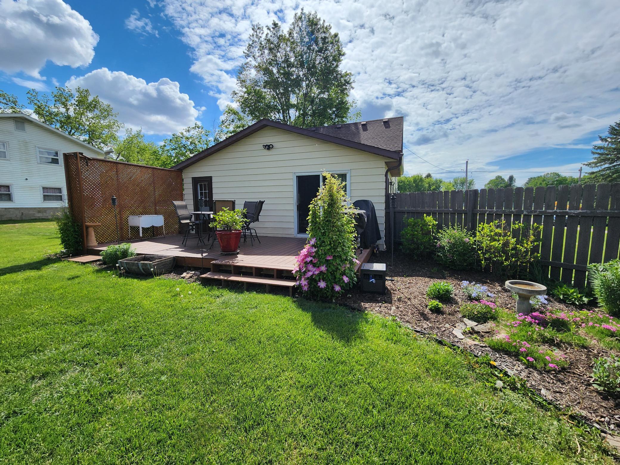 12 Oak Avenue SE, Racine, MN - Castle Realty